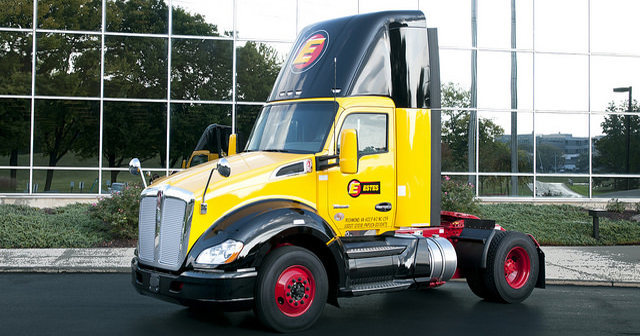 Estes Express enhances fuel economy with T680s | FleetOwner