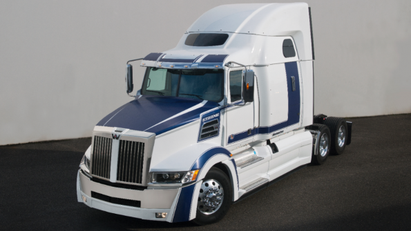 Western Star offers new graphics package for 5700XE | FleetOwner