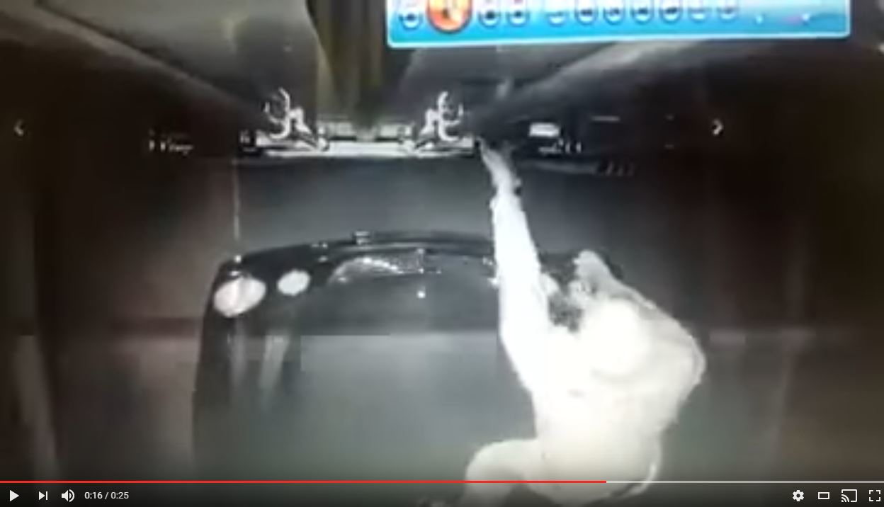 Dash Cam of the Week: Highway robbery | FleetOwner