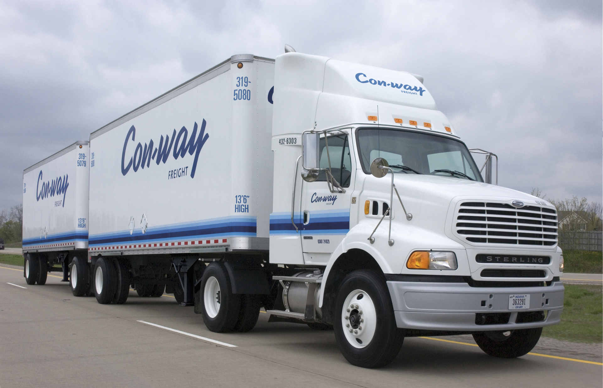 Con-way Freight facility earns Patriotic Employer Award | FleetOwner