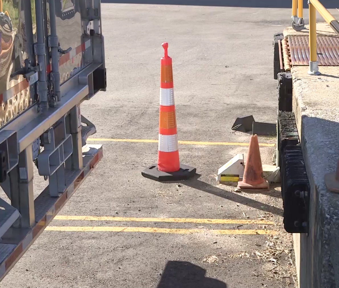 Eaton AMT software update automates truck docking | FleetOwner