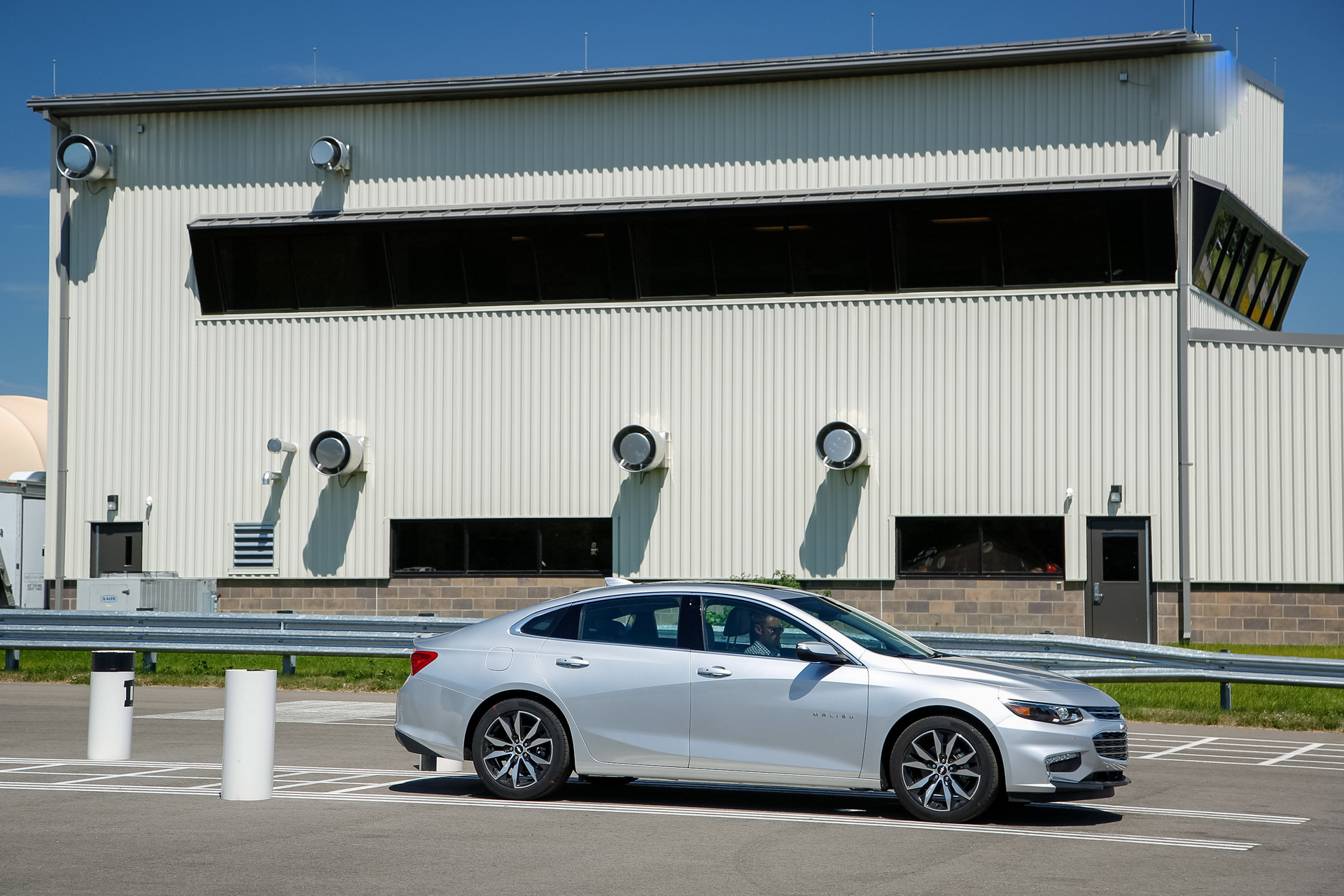 A glimpse inside GM's new active safety test area | FleetOwner