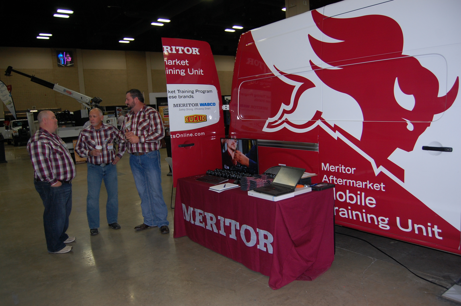 Visiting one of Meritor's Mobile Training Units | FleetOwner