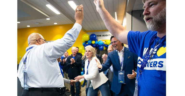 JB Hunt recognizes 53 drivers at annual Million Mile Celebration ...