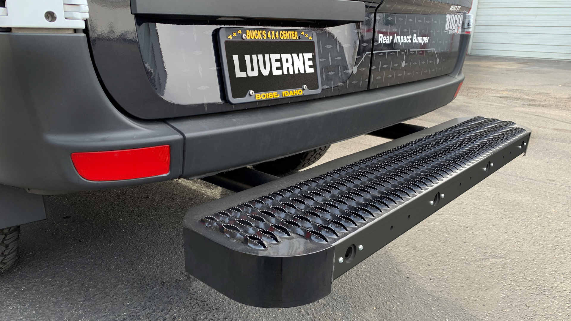 Steel safety steps for cargo vans | FleetOwner