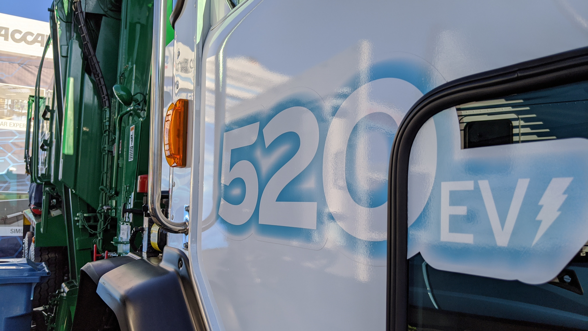 Paccar tests more zero-emission trucks ahead of 2021 production ...