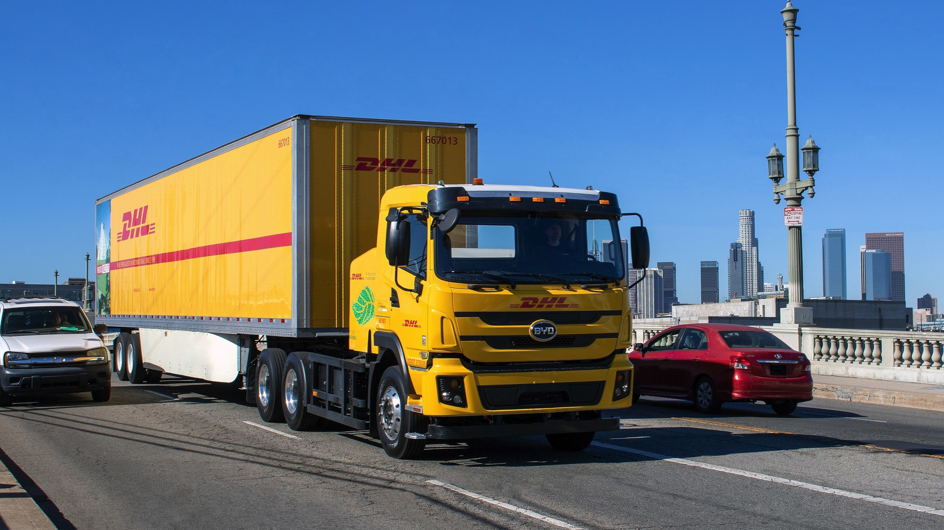 DHL tests Class 8 electric trucks in U.S. fleet | FleetOwner