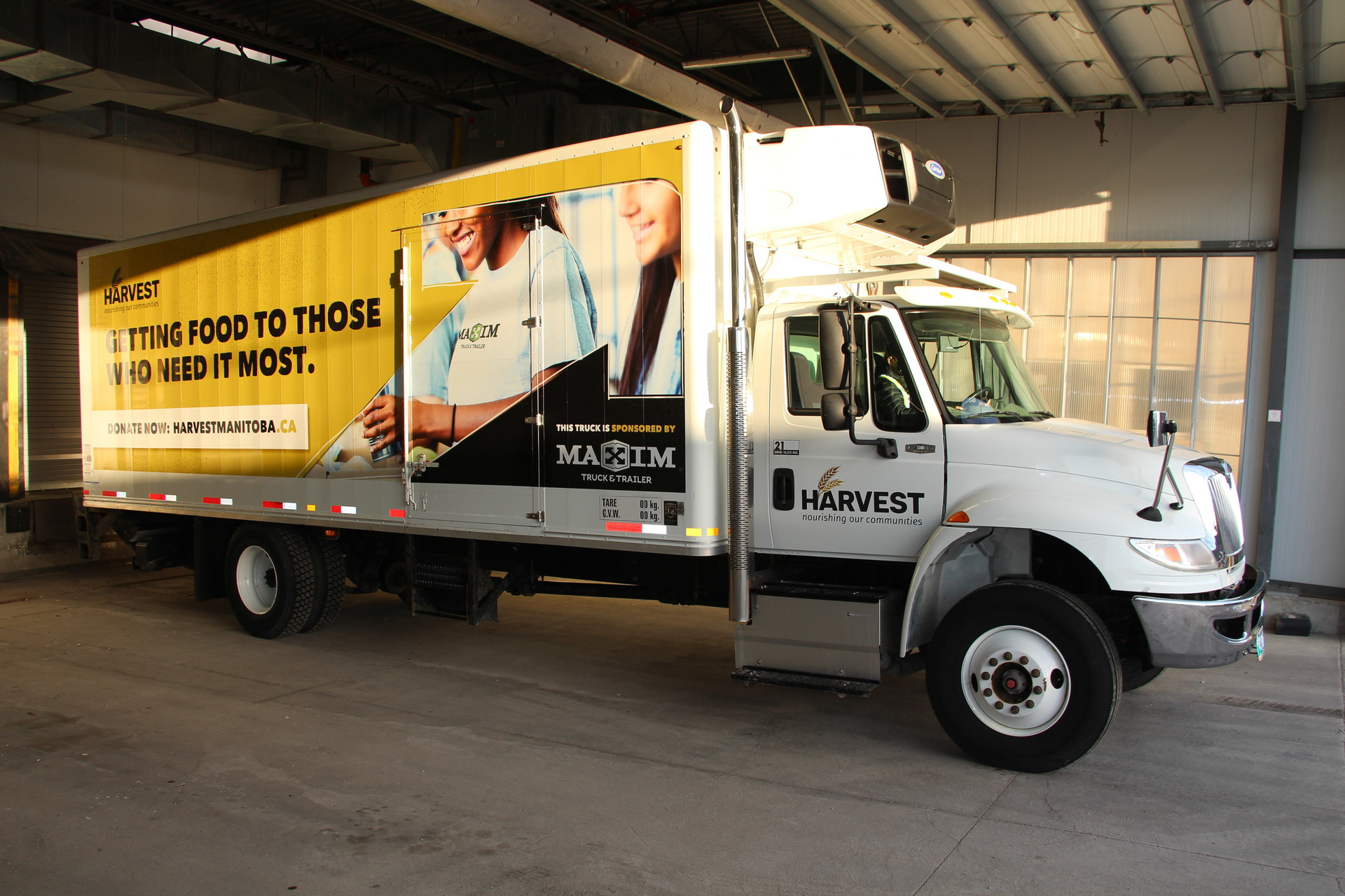 Maxim Truck & Trailer donates $100,000 to Harvest Manitoba | FleetOwner