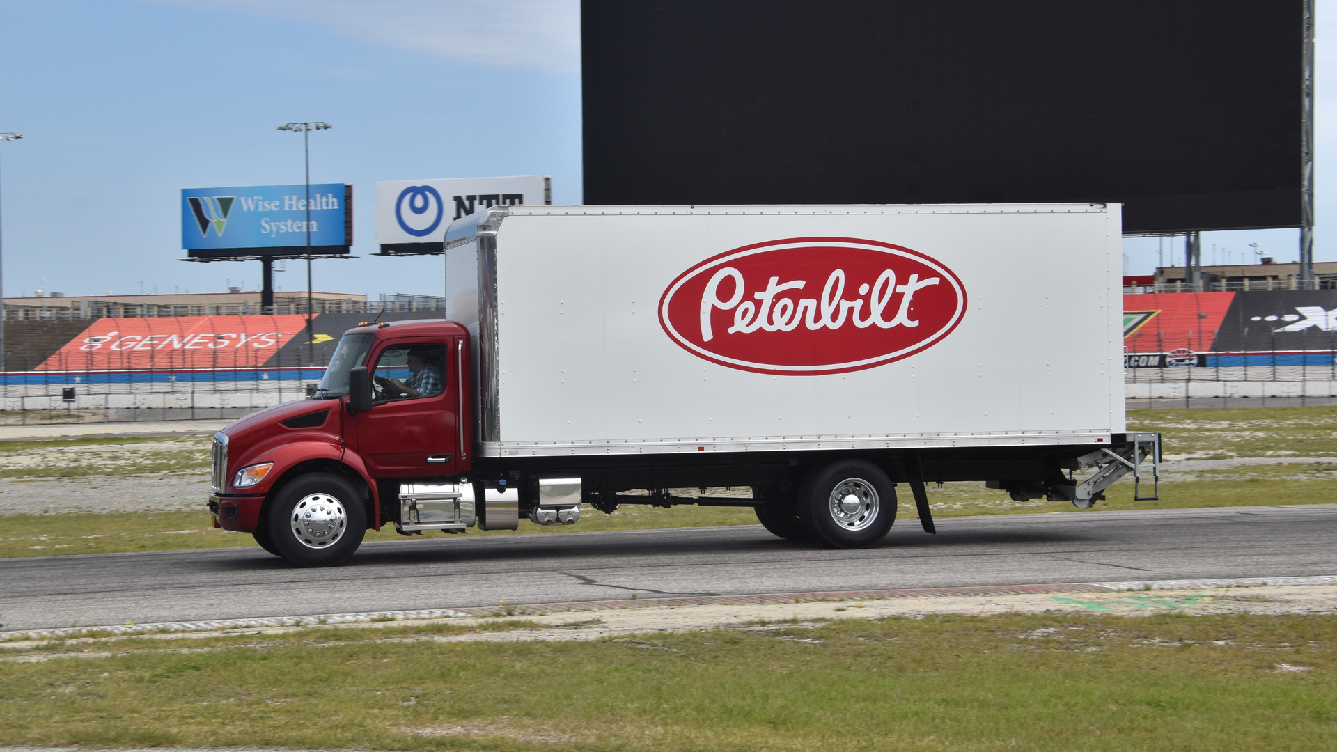 Show and tell: New Peterbilt medium-duty lineup | FleetOwner