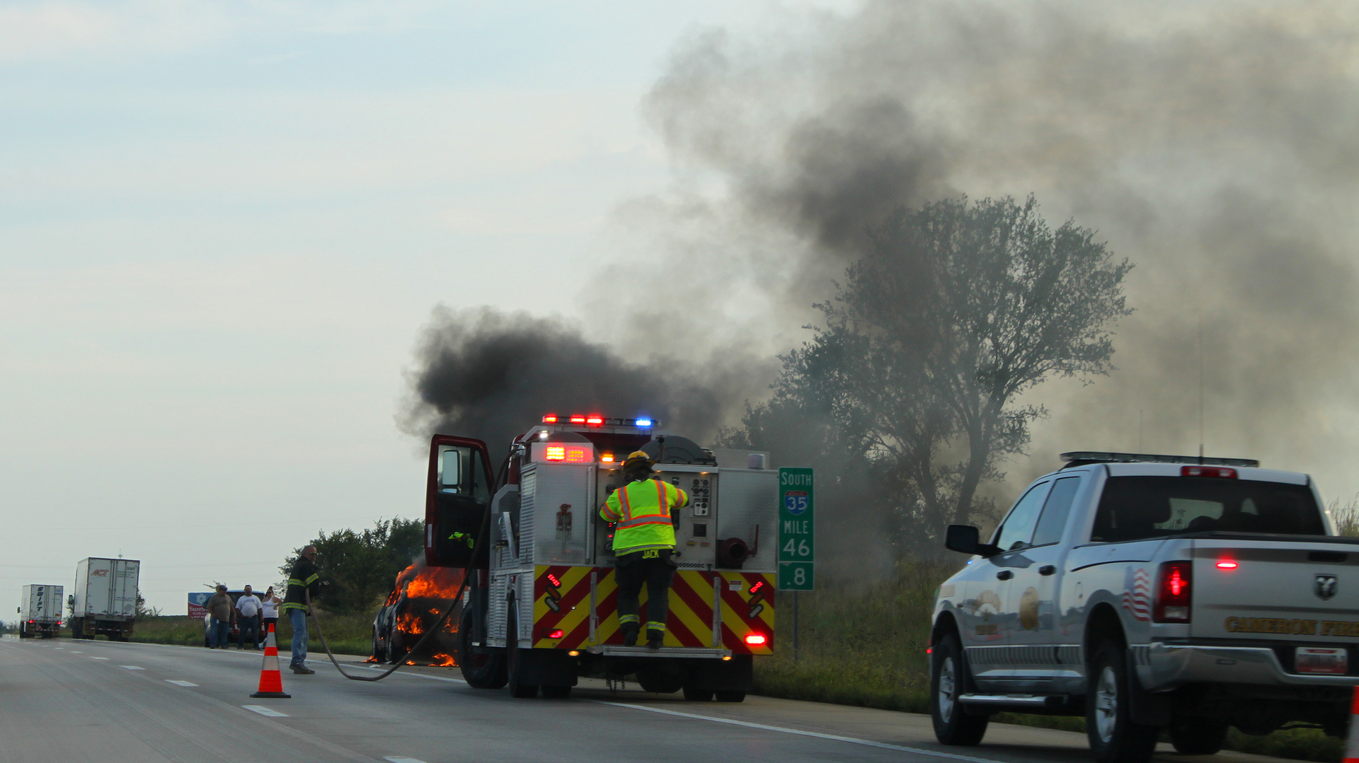 FHWA, NHTSA kick off Crash Responder Safety Week | FleetOwner