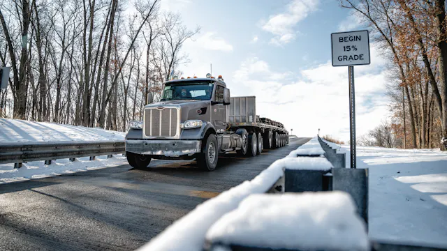 Peterbilt to offer 18-speed transmission for extreme vocations | FleetOwner