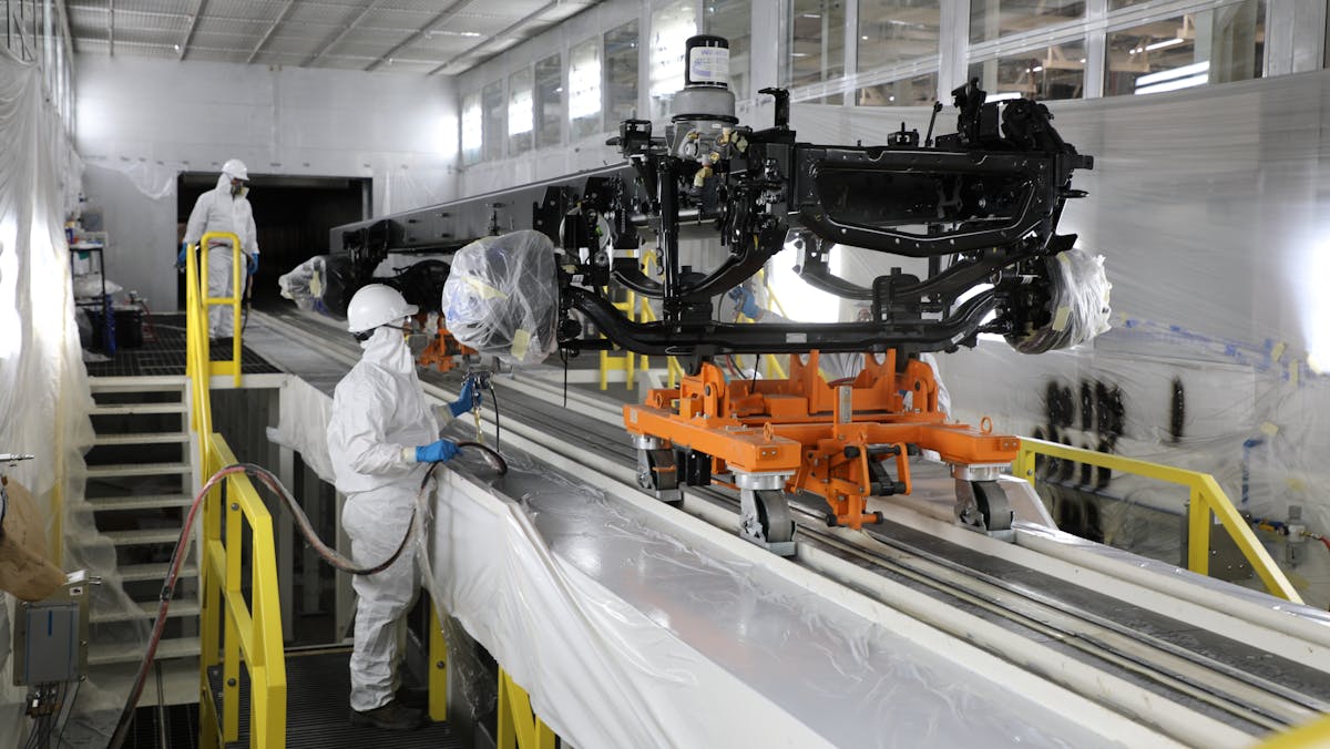Navistar opens benchmark truck production plant in San Antonio | FleetOwner