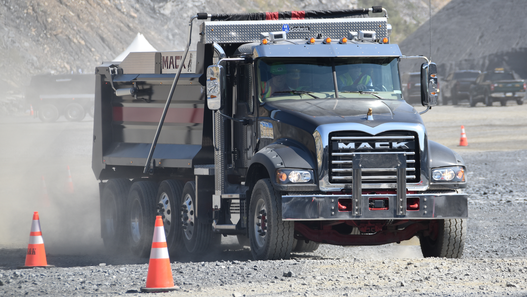 How does Mack’s Command Steering variable steering-assist system work ...