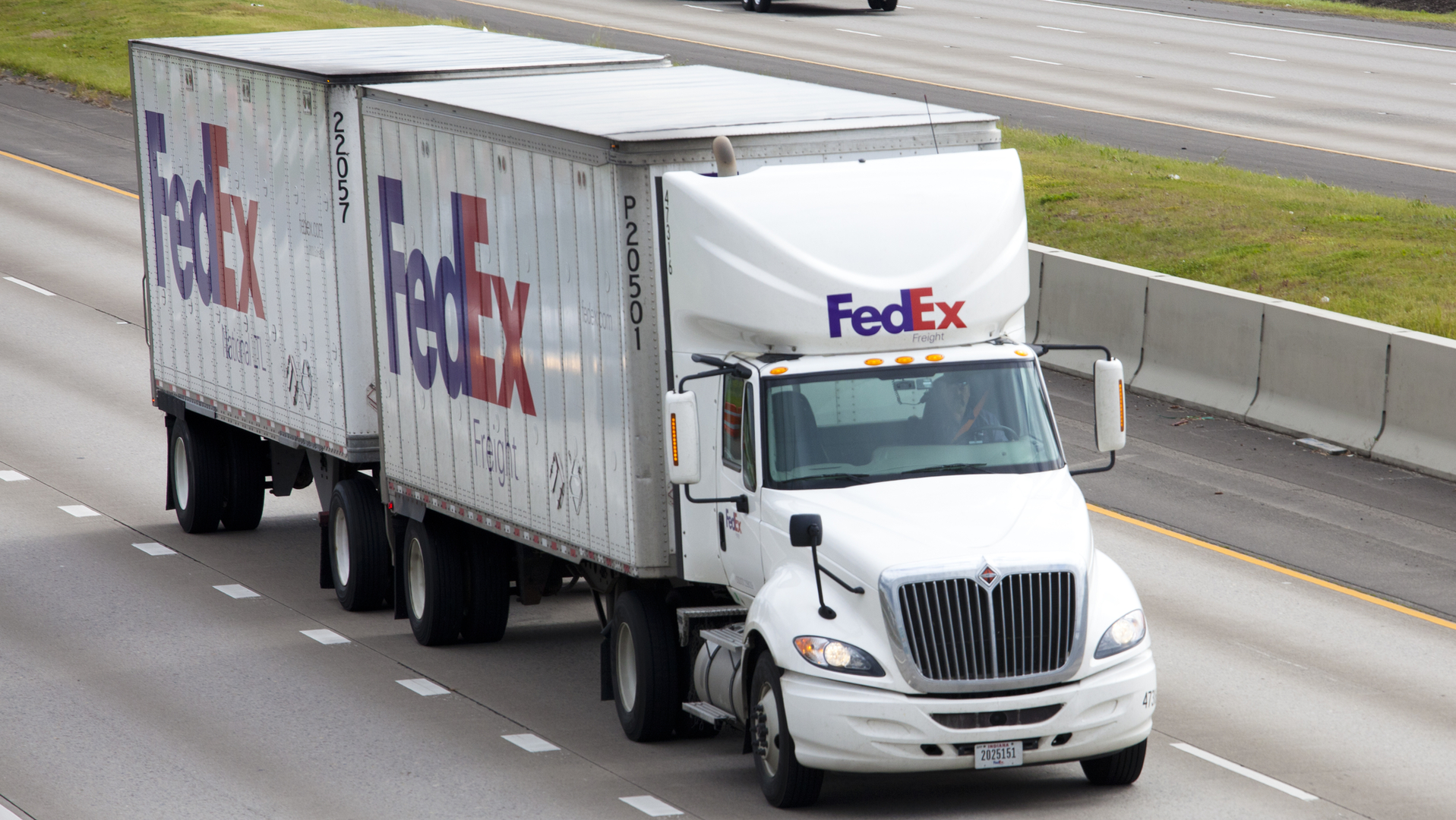 FedEx formally launches long-haul LTL | FleetOwner