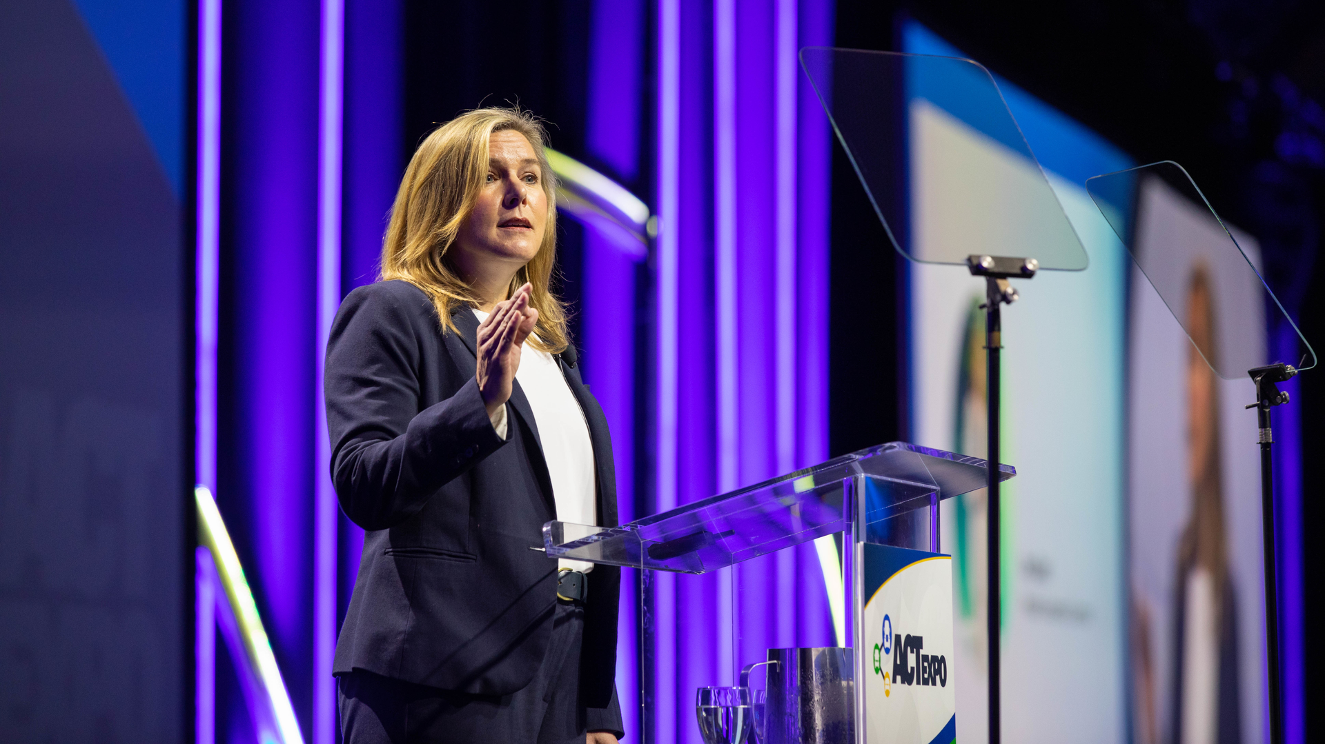 Accelera by Cummins’ Davis stresses trucking's charging, refueling ...