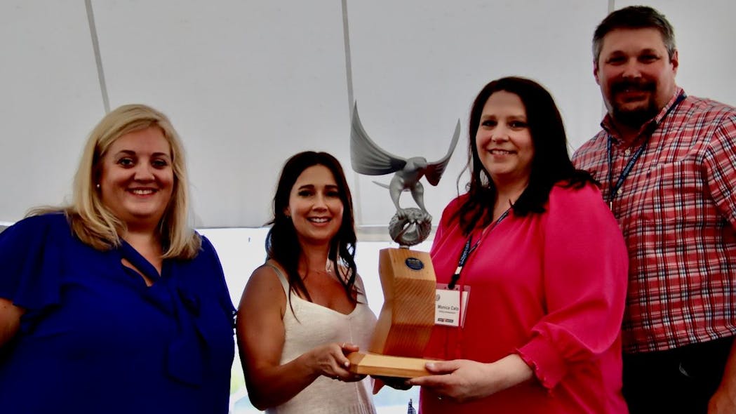 J.B. Hunt earns Wreaths Across America honor | FleetOwner