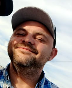 Five Good Things: Highway Angels, Remembrance Wreaths | FleetOwner