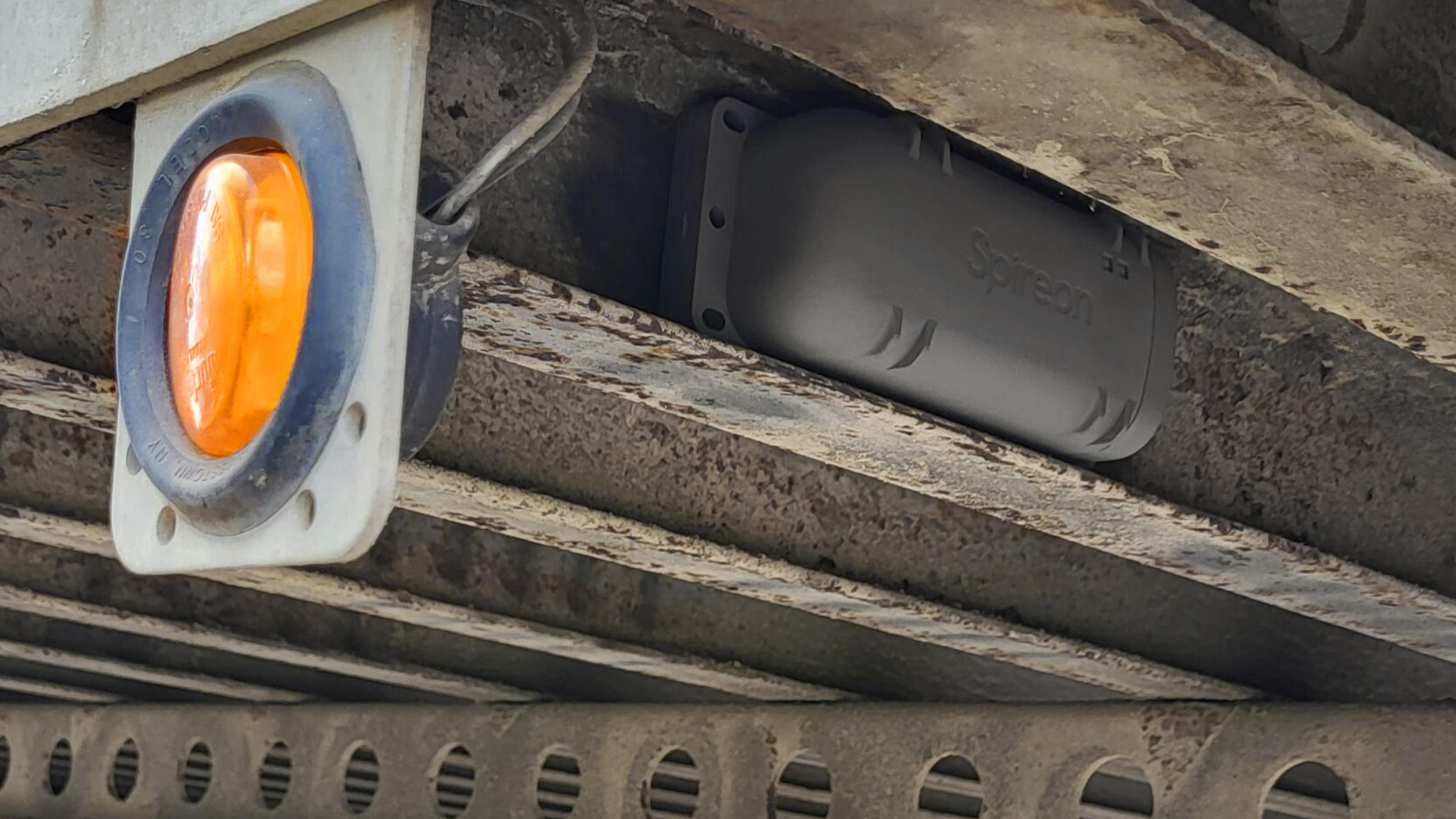 Flex Battery Tracker from Spireon focuses on 'durability and extended ...