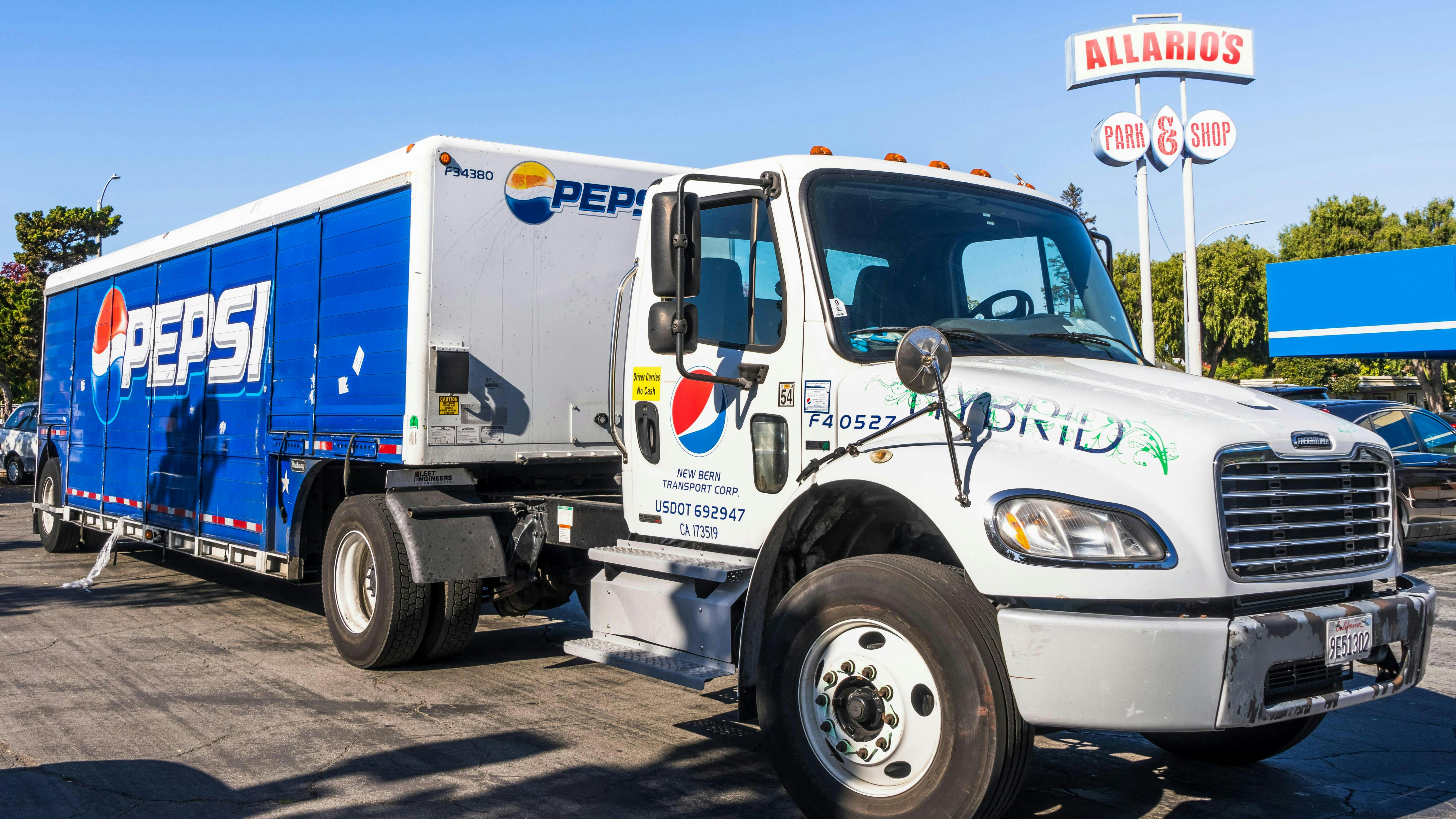 NPTC partners with NACFE and Clean Freight Coalition to drive private fleets' zero-emission ...