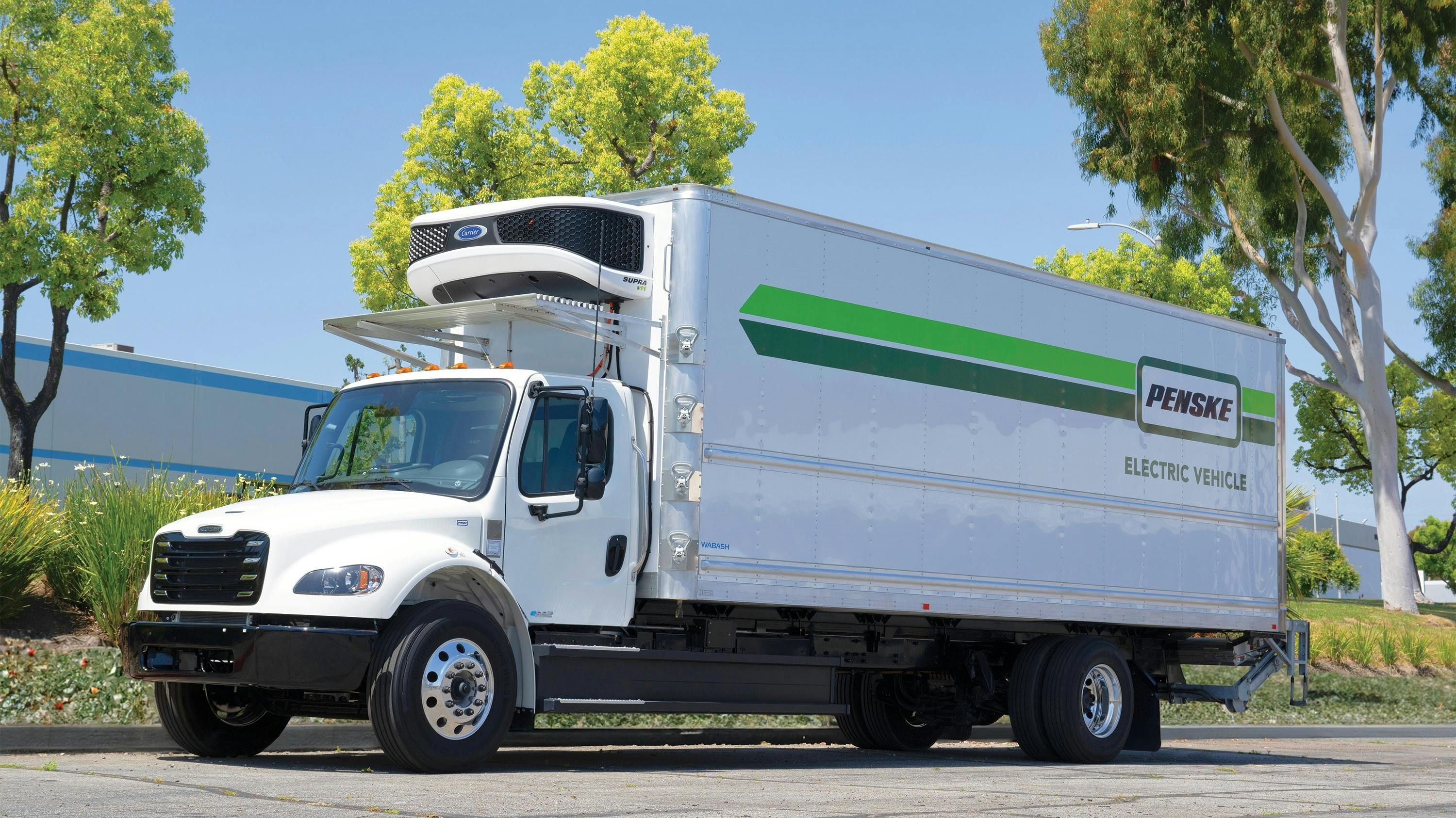 Carrier, DTNA, Penske design electric Class 7 refrigerated truck ...