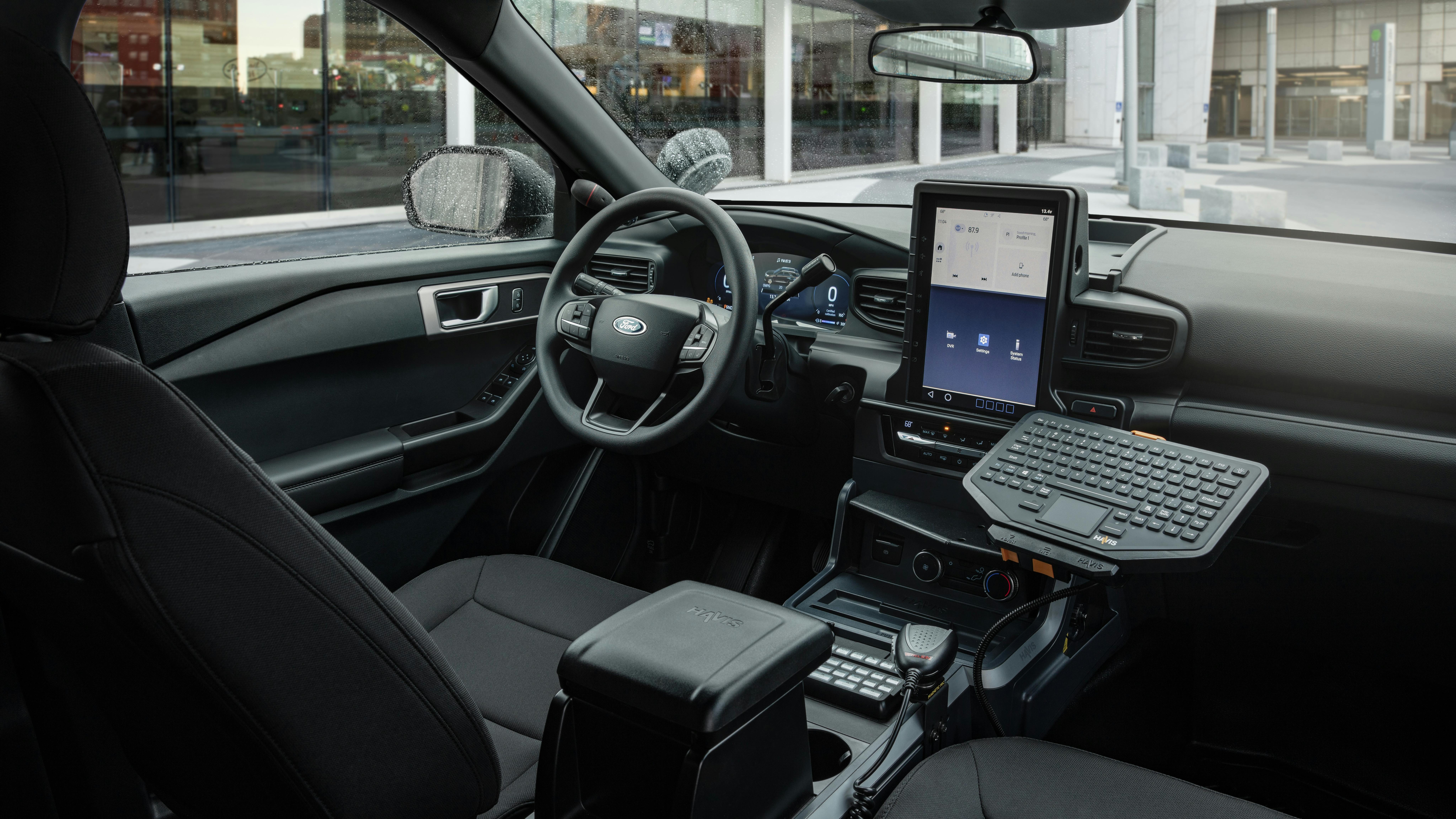 Ford’s hybrid 2025 Police Interceptor vehicle gets upgrades | FleetOwner