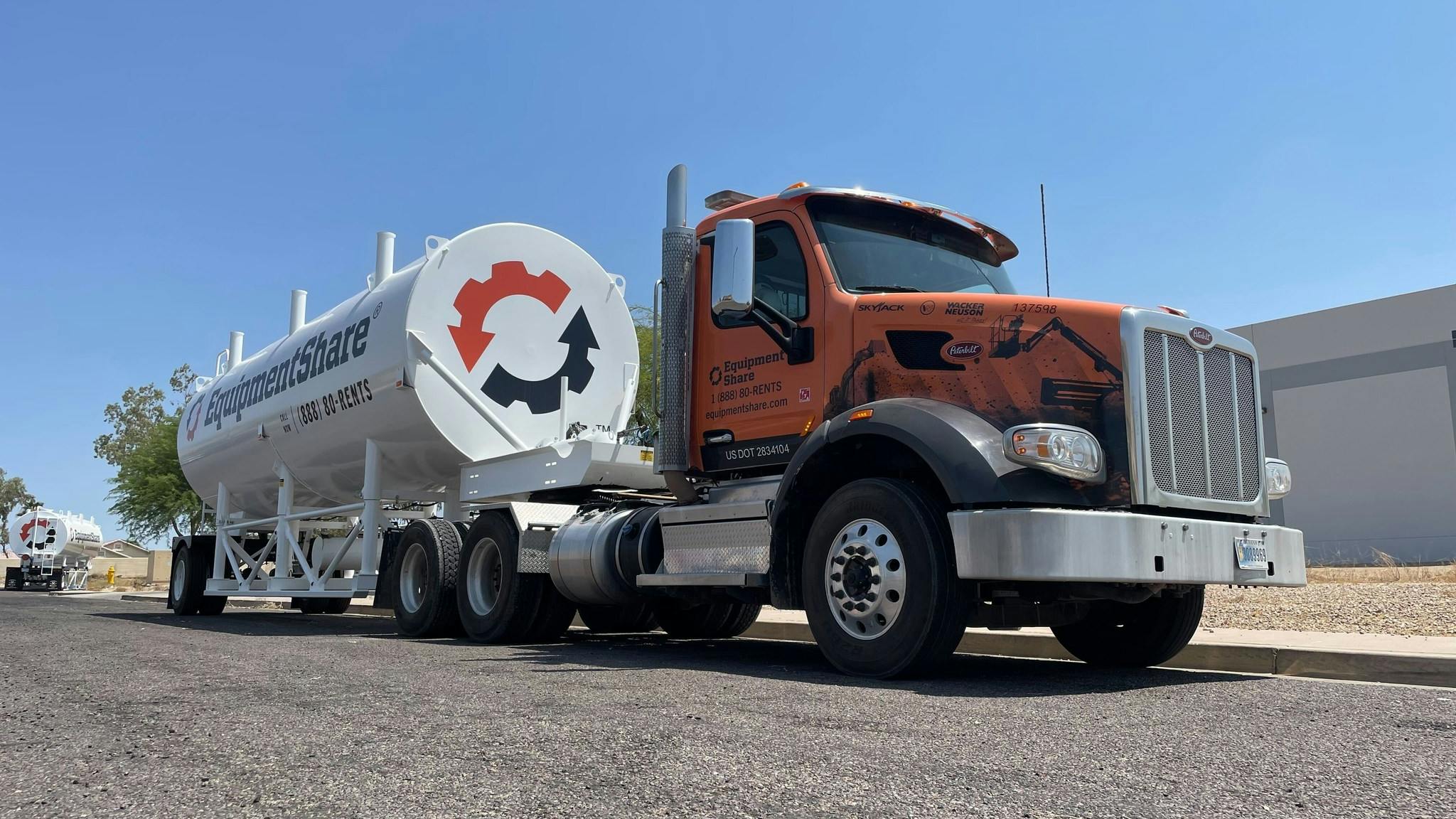 Top 10 private equipment rental fleets from the 2025 FleetOwner 500 ...
